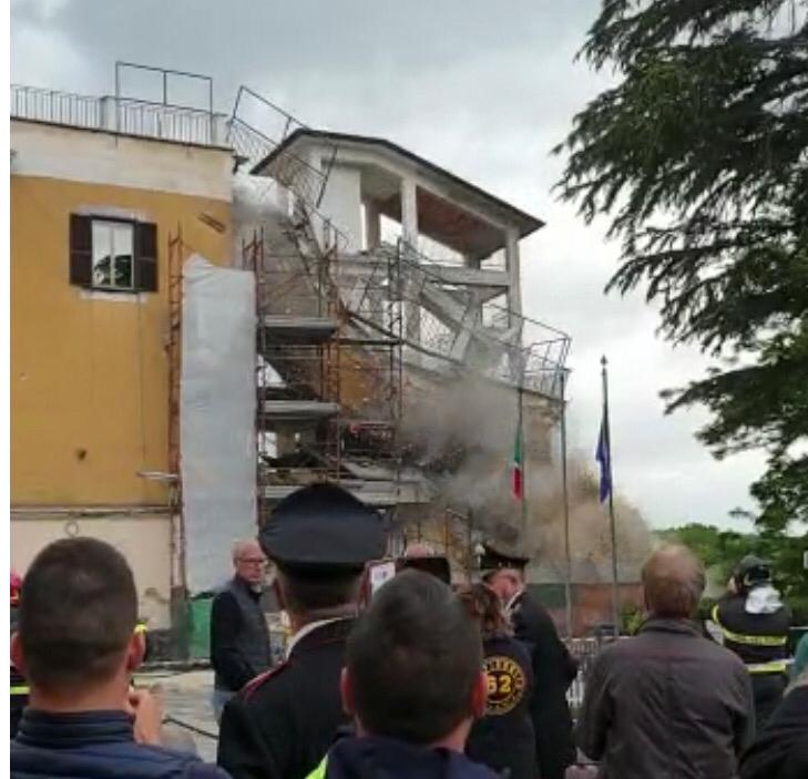 Ceprano - Crollo in centro, i testimoni: "Lì c'è un bar, stasera ...