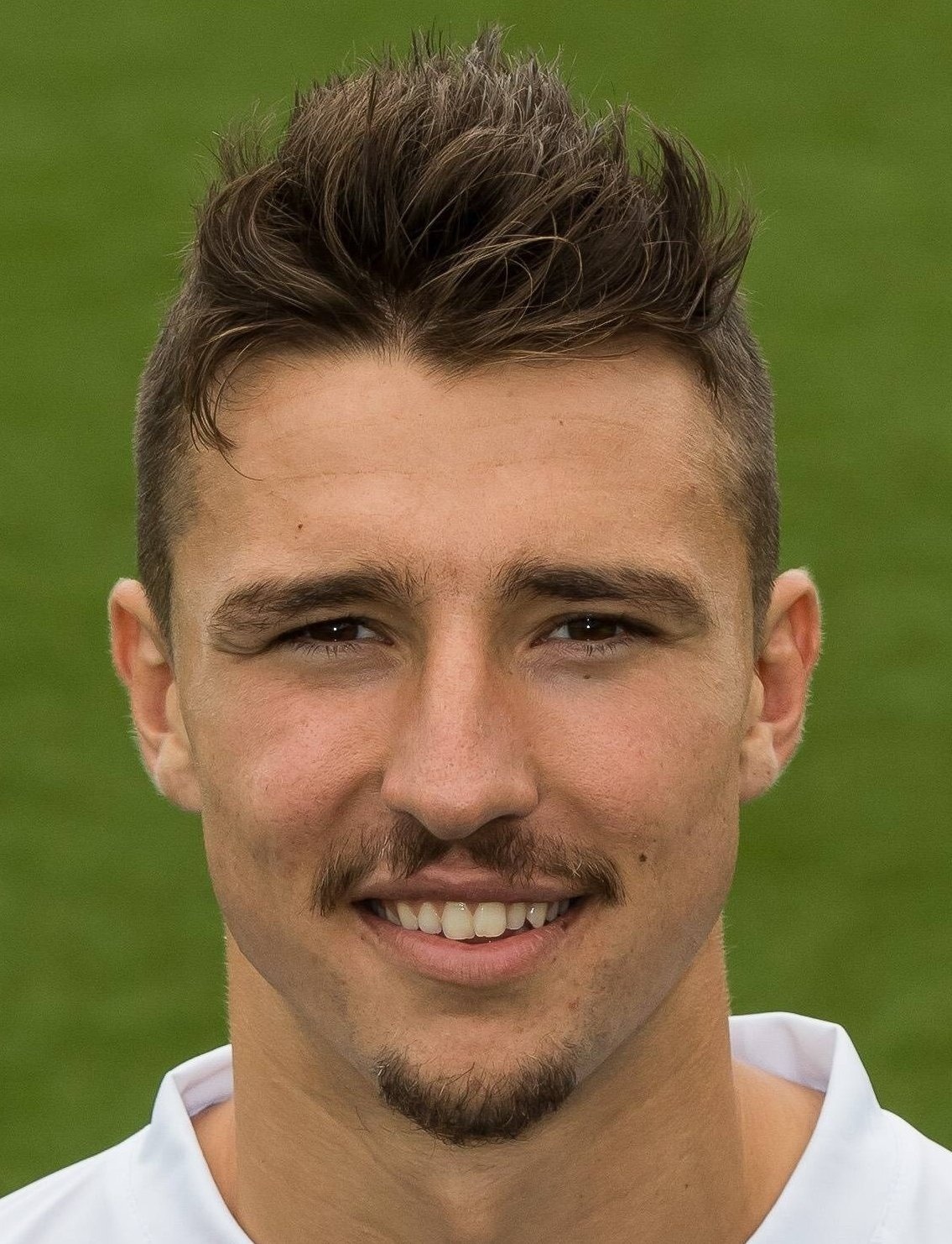 Calcio - Ufficiale, Novakovich ha firmato fino al 2022. Besea alla ...