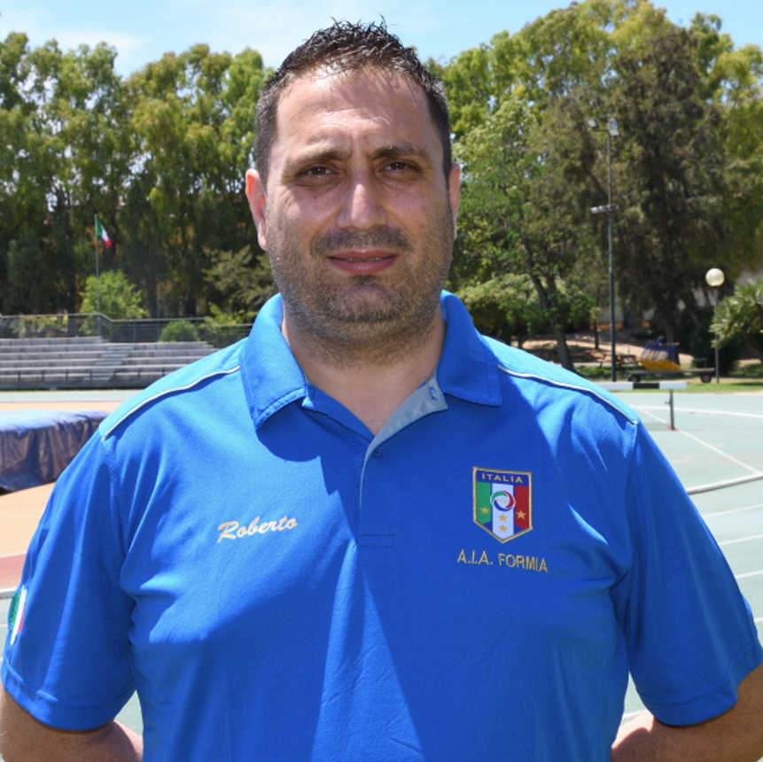 Gaeta - Arbitro salva la vita ad un giocatore, la storia di Roberto di ...