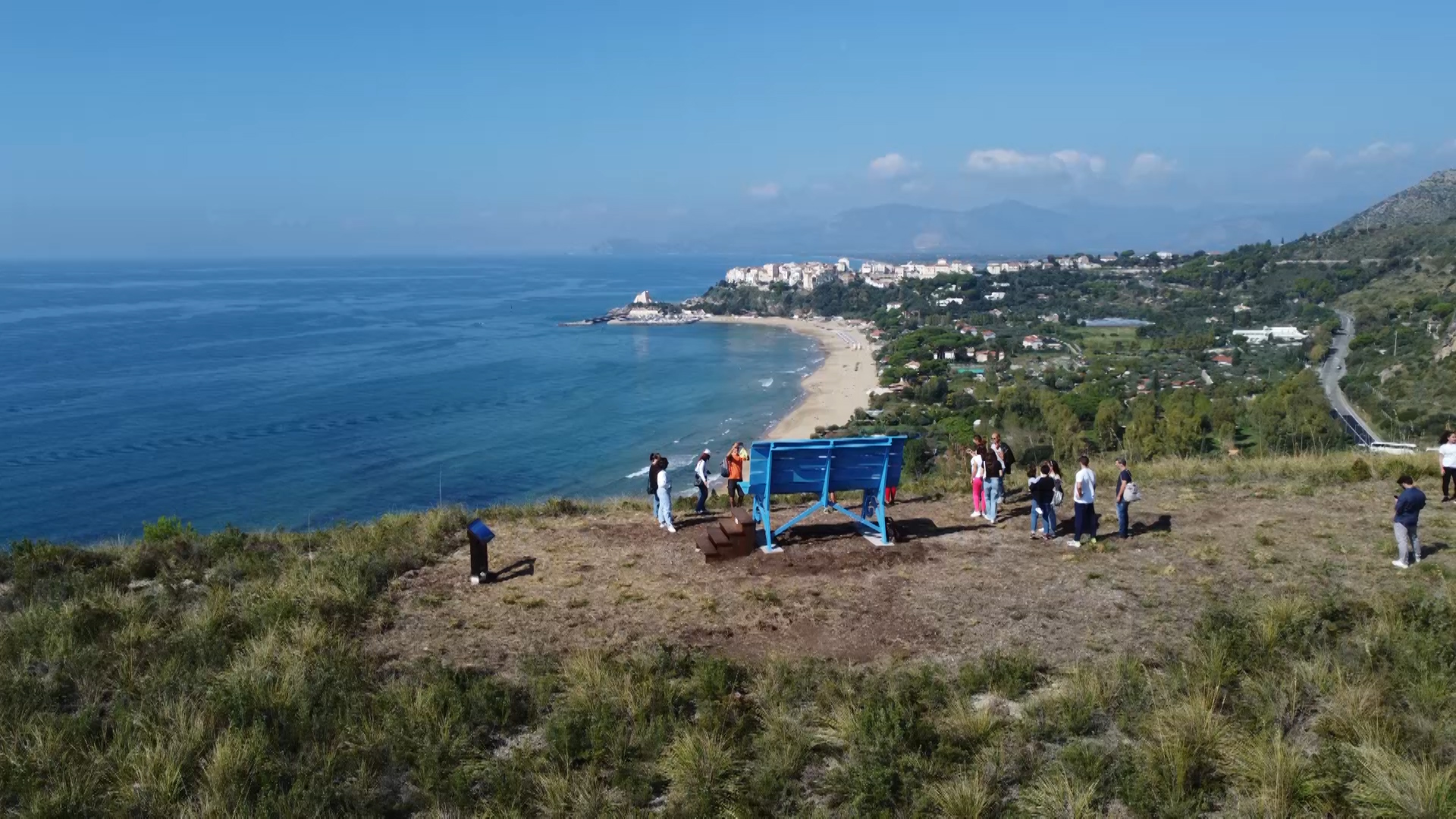Sperlonga - Una Panchina Gigante per sentirsi un pò bambini: inaugurata ...