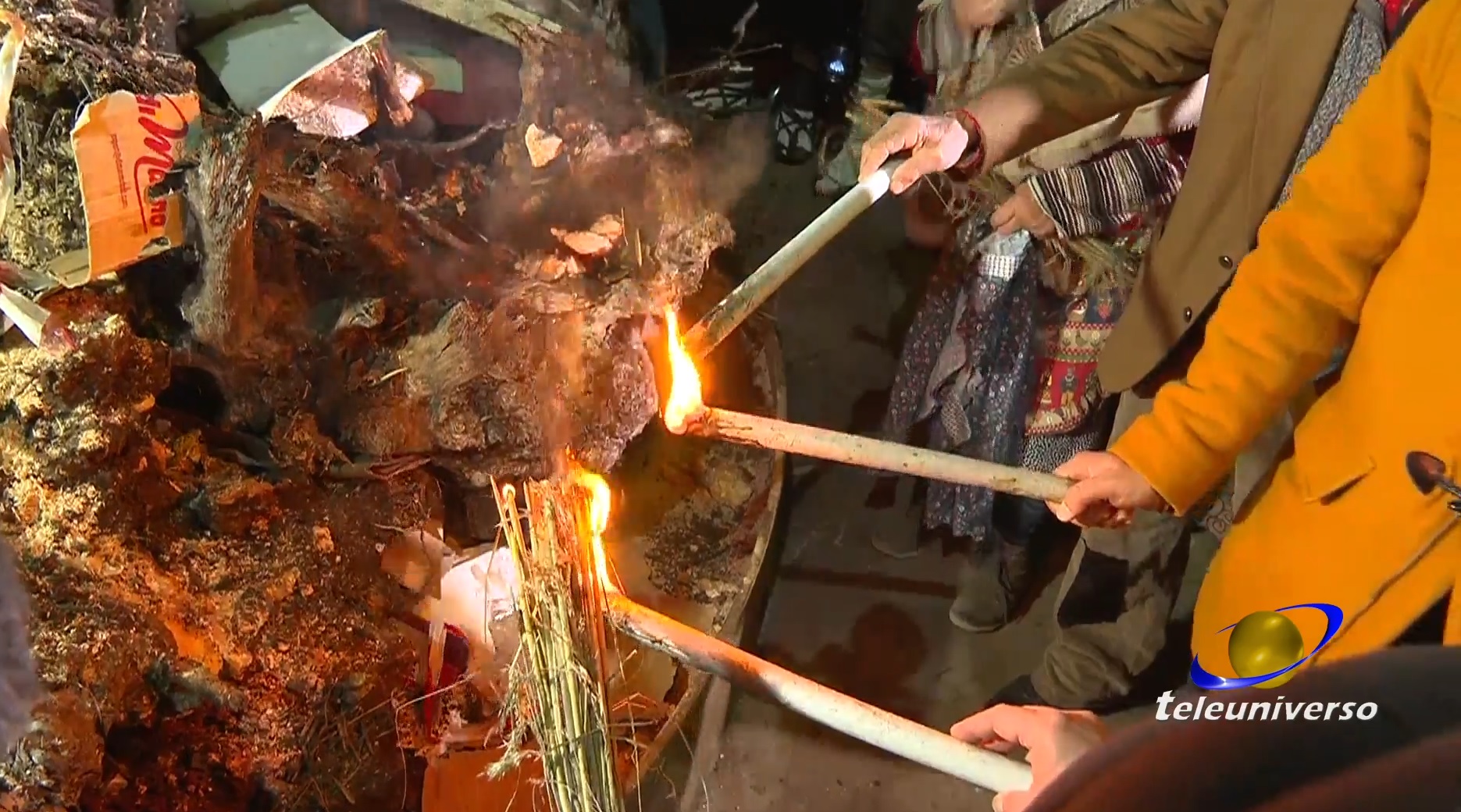 FORMIA: Accensione Ceppo di Trivio - Teleuniverso