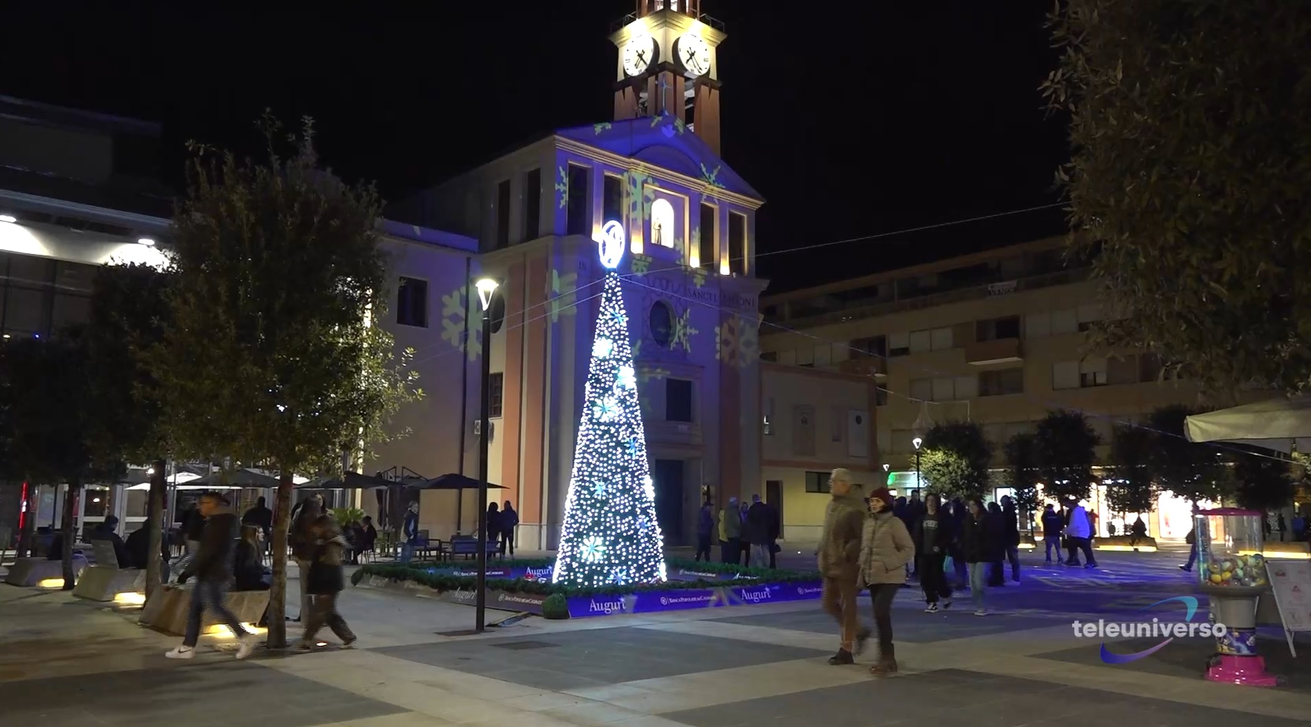 CASSINO: Accensione albero di Natale - Teleuniverso