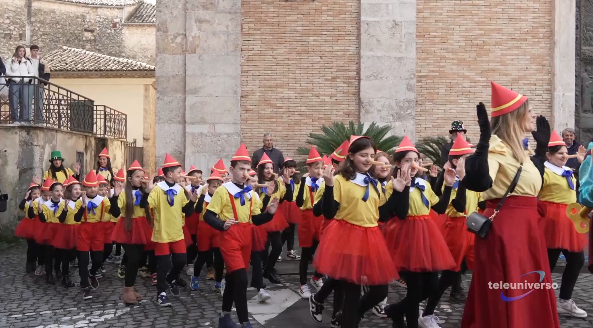 MONTE S. G. CAMPANO: Il carnevale dei più piccoli - Teleuniverso